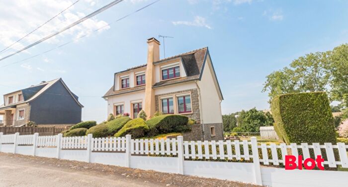 Maison à vendre - Saint-Brice-en-Coglès - 5 pièces - 3 chambres