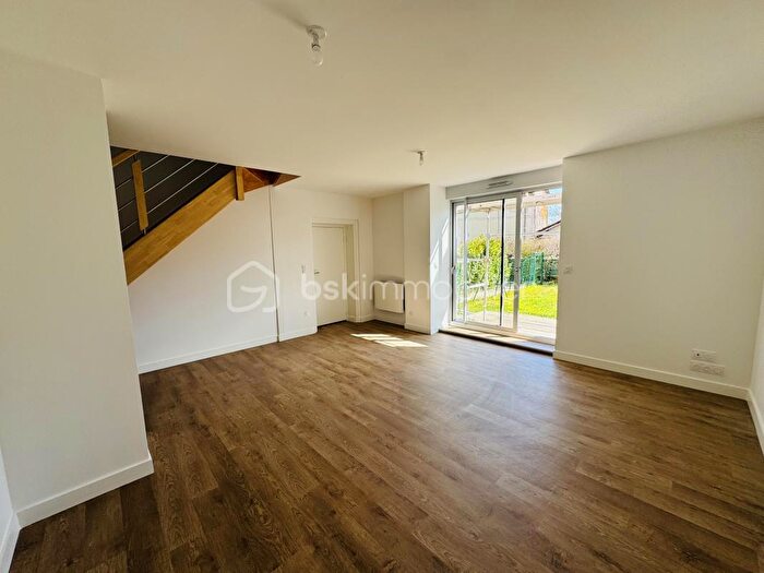 Appartement à vendre - Reyrieux - 3 pièces - 2 chambres