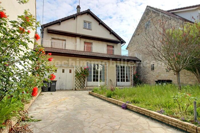Sucy-en-Brie, Gare, Noyers, Berges de Sucy : Maison 7 pièces à vendre