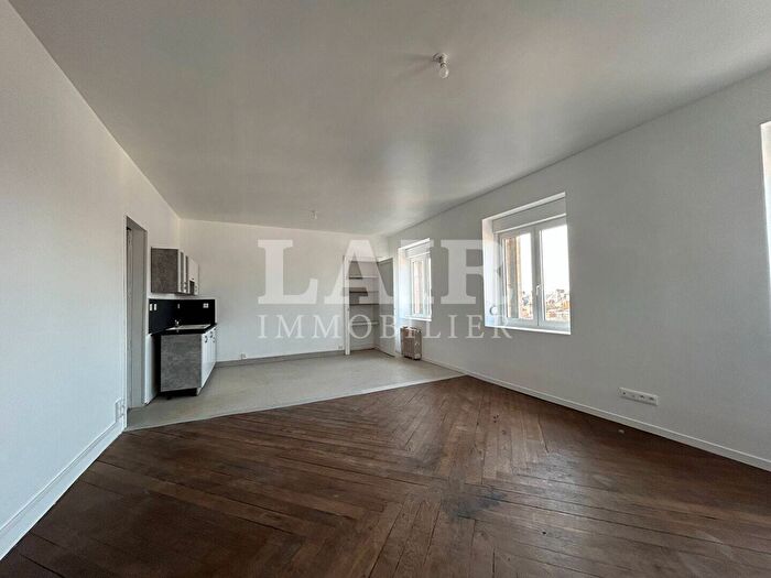Appartement à louer - Centre Ville-Saint Léonard-Notre-Dame, Alençon - 1 pièce