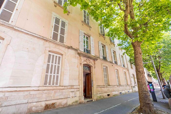 Dijon, Centre-ville : Appartement 5 pièces à vendre
