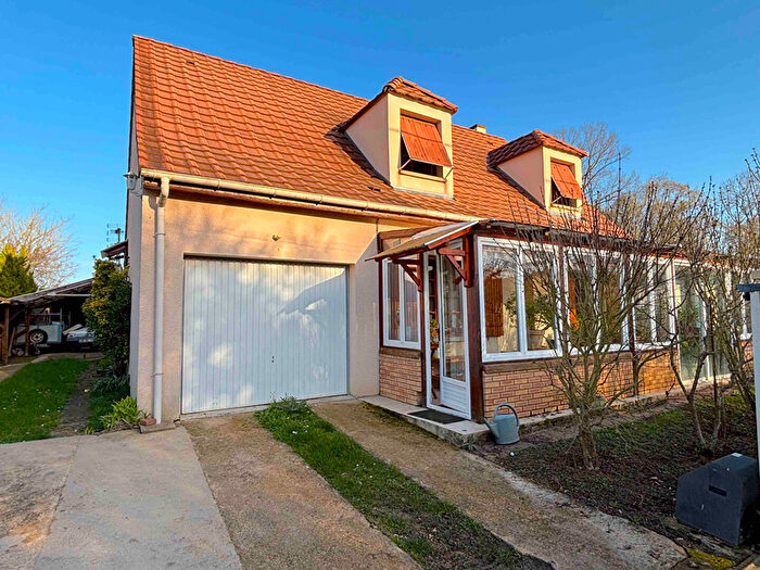 Maison à vendre - Chaintreaux - 6 pièces - 4 chambres