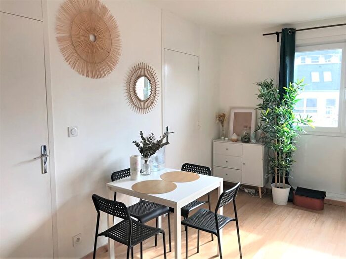 Appartement à louer - Lille, Centre-ville, Euralille - 1 pièce