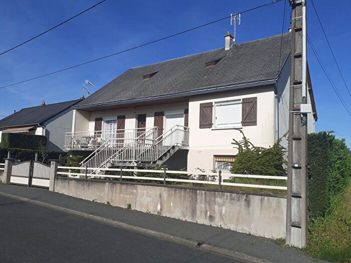 Baugé - Maison 8 pièces à vendre