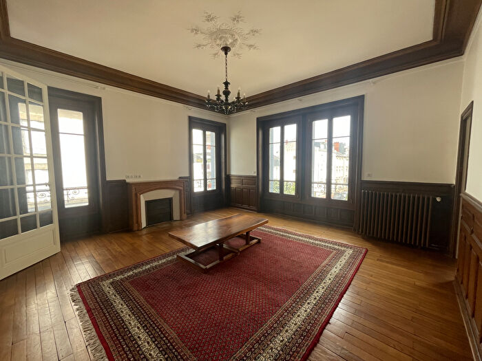 Appartement 5 pièces à louer à Limoges, Centre-ville, Hôtel de Ville, Emailleurs