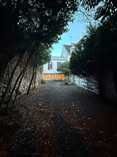 Maison à louer - Argenteuil, Centre-ville - 6 pièces - 3 chambres