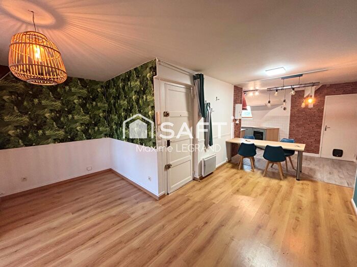 Appartement à vendre - Lisieux, Centre-ville - 3 pièces - 1 chambre