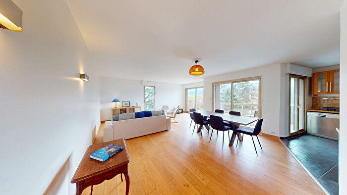 Appartement à louer - Meylan, Ayguinards, Plaine Fleurie - 4 pièces - 3 chambres