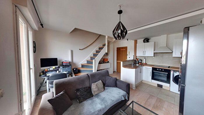 Appartement à vendre - La Queue-en-Brie - 2 pièces - 1 chambre