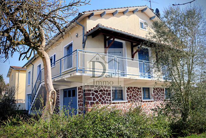 Maison à vendre - Rochechouart - 5 pièces - 2 chambres