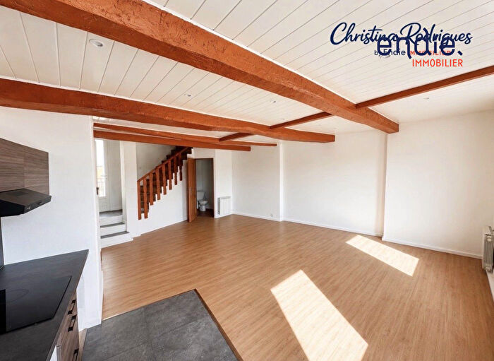 Salernes : Appartement 6 pièces à vendre