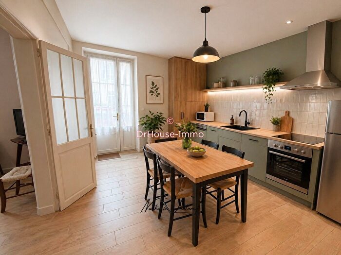 Castillon-la-Bataille - Maison 5 pièces à vendre