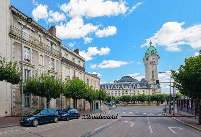 Appartement à vendre - Limoges, Centre-ville, Hôtel de Ville, Emailleurs - 4 pièces - 2 chambres