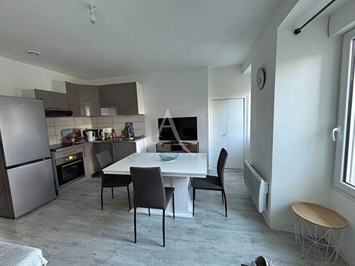Maison 3 pièces à vendre à Nozay