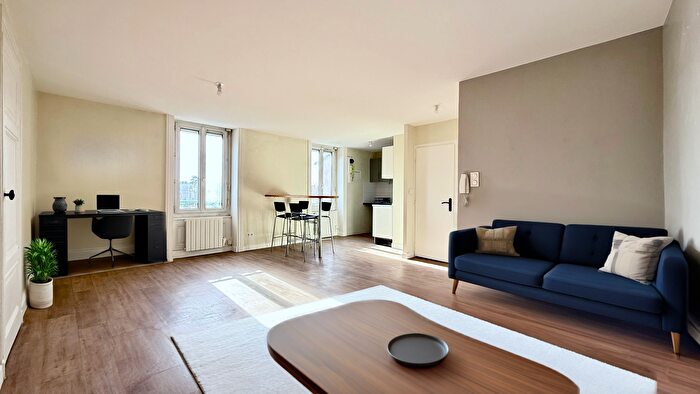 Appartement à louer - Tassin-la-Demi-Lune, LHorloge - 2 pièces - 1 chambre