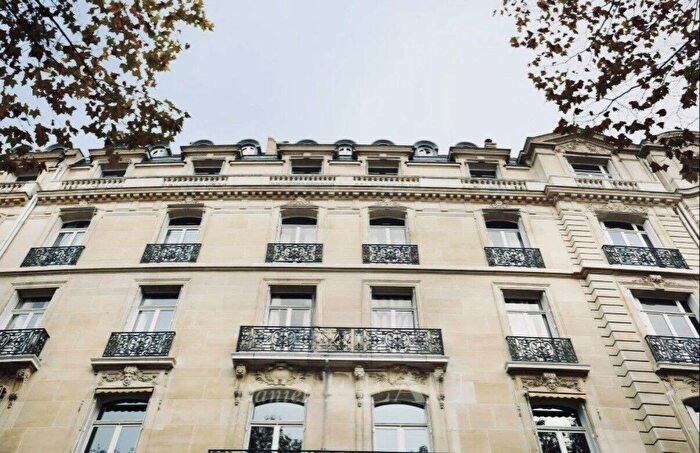 Paris 7ème arrondissement : Appartement 6 pièces à louer