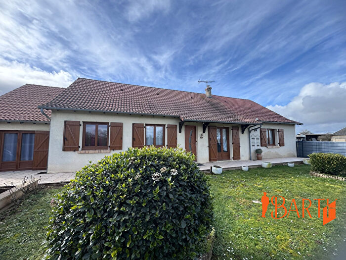 Maison à vendre - Plaimpied-Givaudins - 7 pièces - 5 chambres