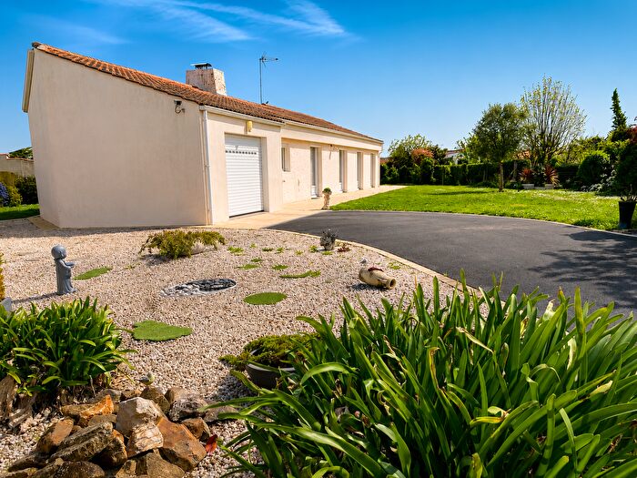 Maison 7 pièces à Château-dOlonne, Les Soulardières, Mairie, à vendre