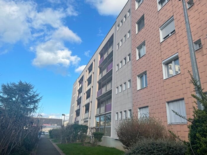 Appartement à vendre - Vernouillet - 4 pièces - 2 chambres