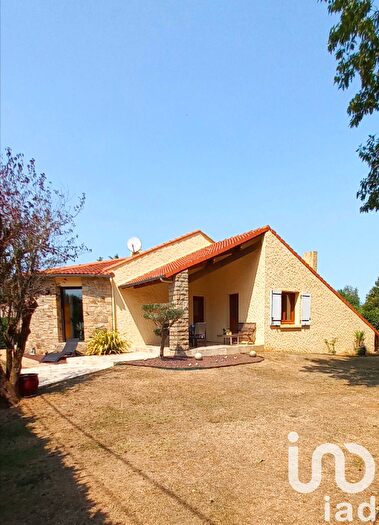 Maison à vendre - La Chapelle-du-Genêt - 5 pièces - 3 chambres