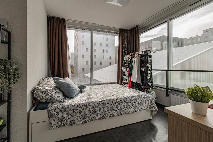 Maisons à vendre et appartements à louer - 1