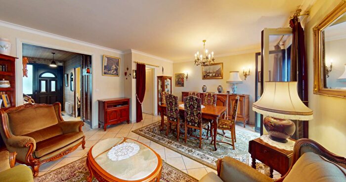 Maison à vendre - Sébazac-Concourès - 6 pièces - 5 chambres