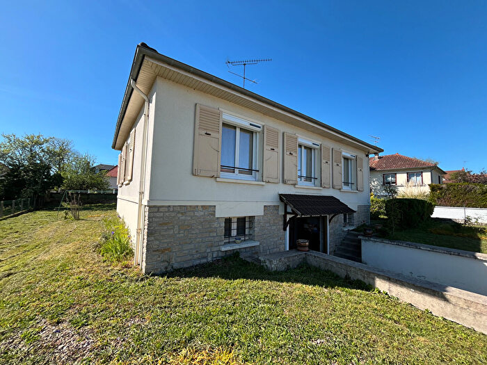 Maison 4 pièces à Saint-Léger-des-Vignes, à vendre