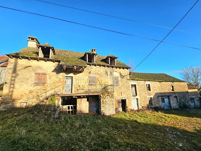 Maison à vendre - Moyrazès - 5 pièces - 3 chambres