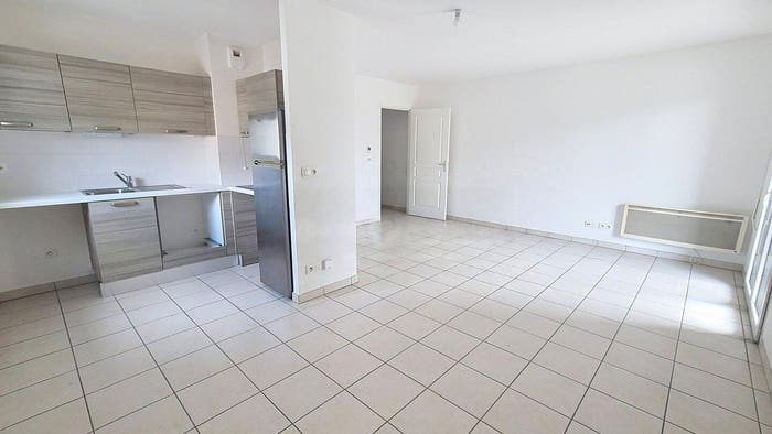 Les Combes, Antibes - Appartement 3 pièces à louer