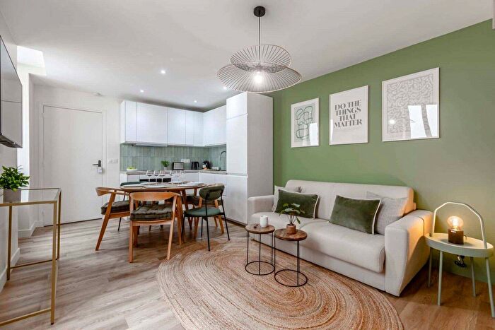 Appartement à louer - Arts et Métiers, Paris ème arrondissement - 3 pièces - 1 chambre