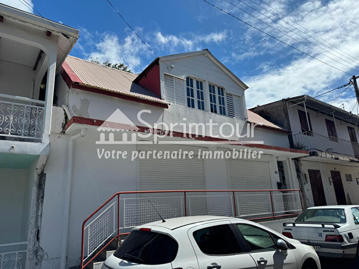 Maison à vendre - Basse-Terre - 6 pièces - 5 chambres