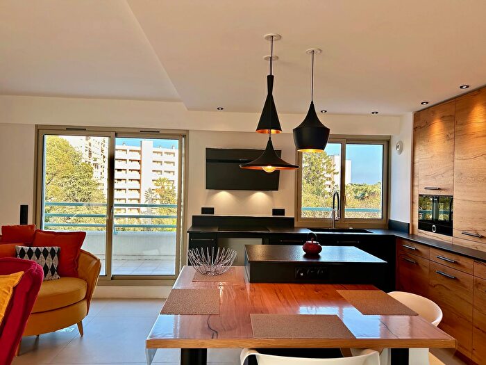 Appartement à vendre - Nice, Caucade - 2 pièces - 1 chambre