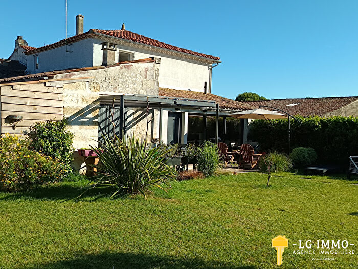 Maison à vendre - Chenac-Saint-Seurin-dUzet - 4 pièces - 3 chambres