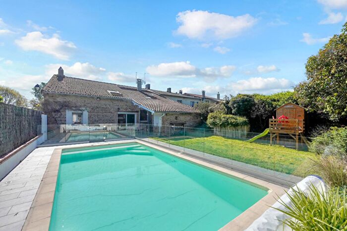Maison 7 pièces à vendre à Saint-Paul-sur-Save
