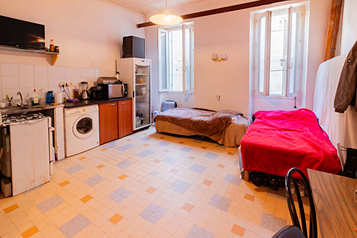 Appartement à vendre - Marseille e , Grands Carmes - 2 pièces - 1 chambre