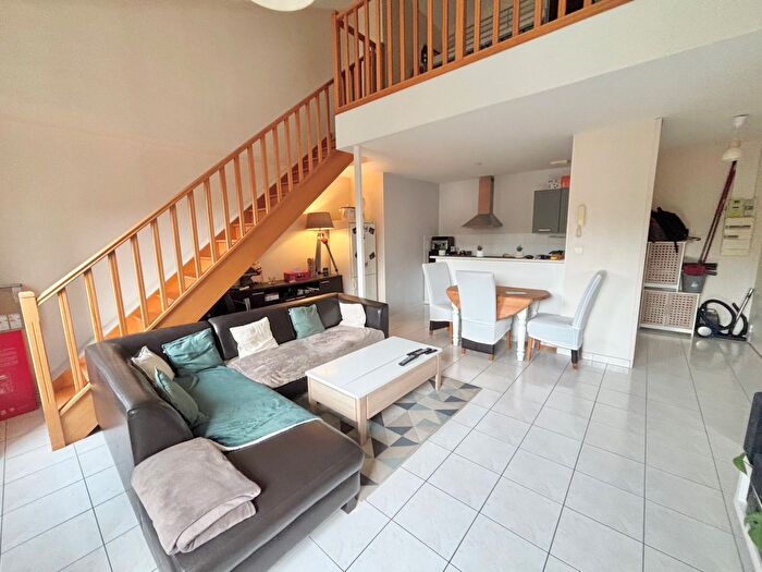 Appartement à louer - Albi, La Madeleine - 3 pièces - 1 chambre