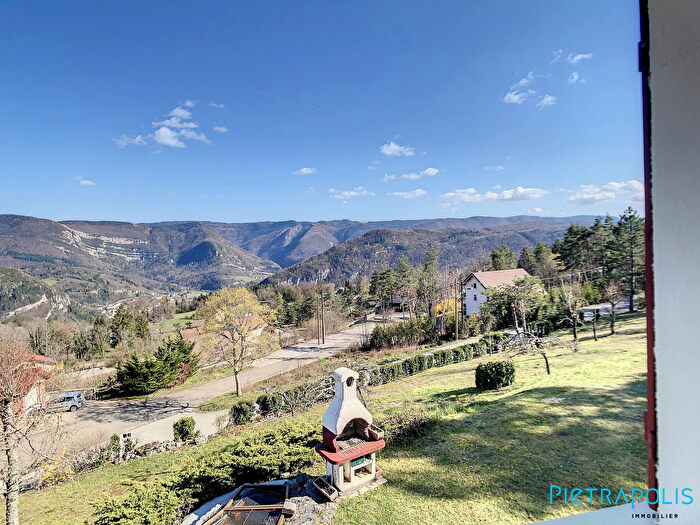Maison à vendre - Avignon-lès-Saint-Claude - 8 pièces - 6 chambres