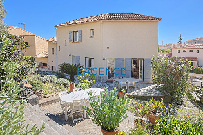 Maison à vendre - Hyères, Pyanet - 5 pièces - 4 chambres