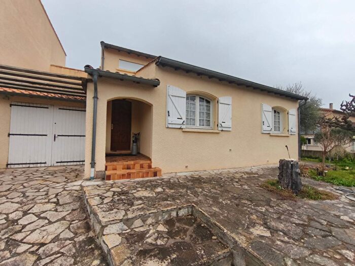 Maison à louer - Clermont-lHérault - 4 pièces - 3 chambres