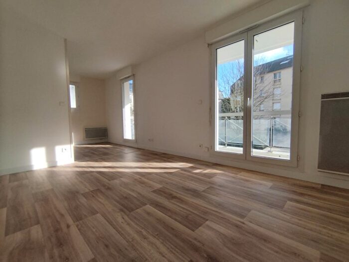 Appartement à louer - Orléans, Carmes - 2 pièces - 1 chambre