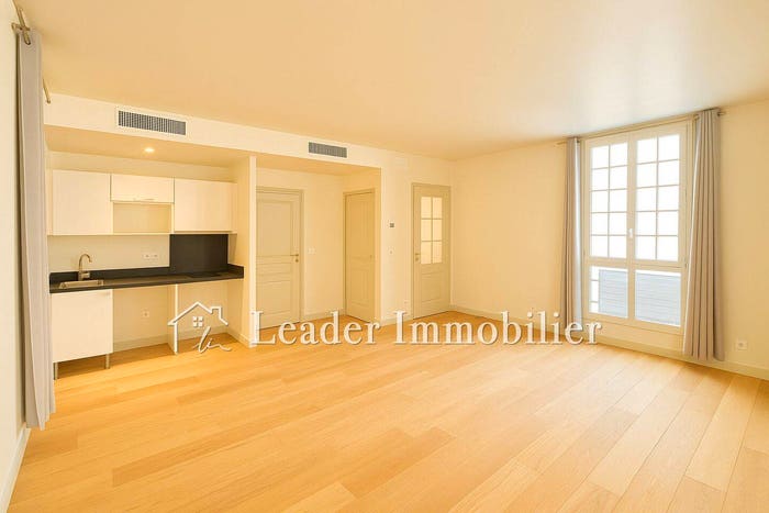 Appartement 1 pièce à louer à Centre Ville, Antibes