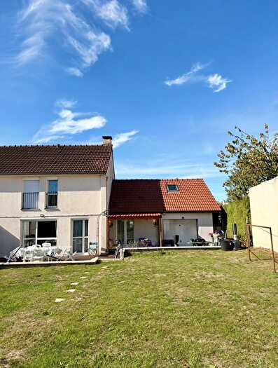 Maison 7 pièces à vendre à Sainte-Geneviève