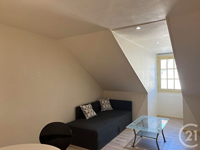 Appartement à louer - Dole, Vieille ville, Petite Venise - 1 pièce