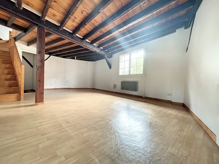 Appartement à louer - Deuil-la-Barre, Centre-ville, Côte - 3 pièces - 1 chambre