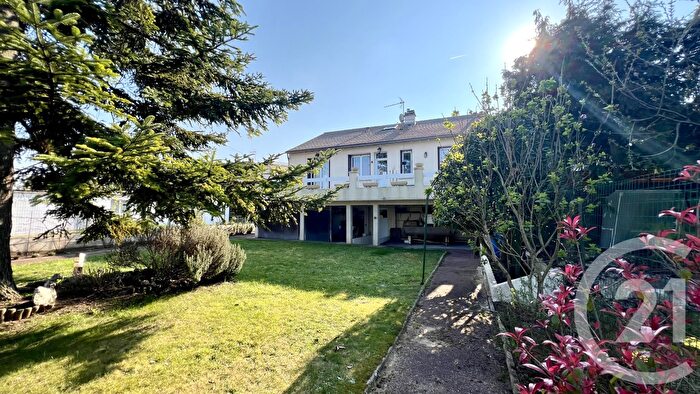 Maison à vendre - Saint-Ouen-lAumône, Eglise - 6 pièces - 4 chambres