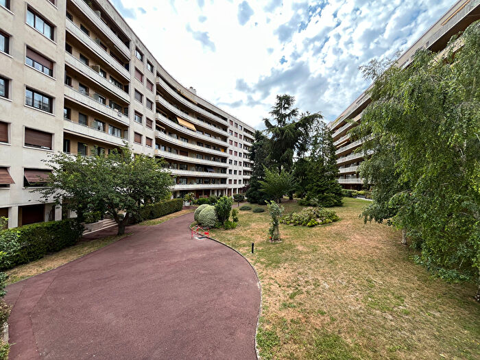 Appartement 1 pièce à vendre à Saint-Cloud, Fouilleuse, Val d'Or