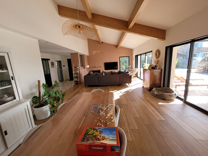 Maison à vendre - Fleury, Fleury - 8 pièces - 5 chambres