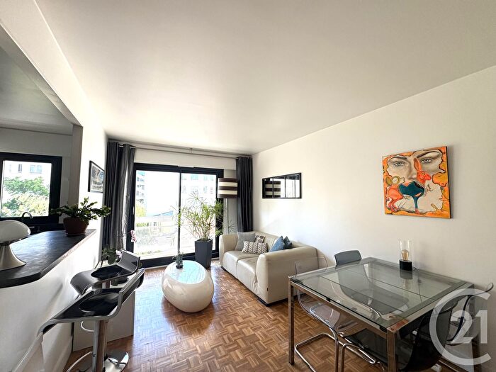 Issy-les-Moulineaux, Centre-ville, Corentin Celton, Les Varennes - Appartement 2 pièces à louer