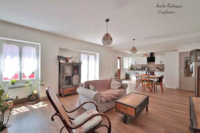 Pont-de-Veyle - Maison 5 pièces à vendre