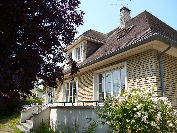 Maison à louer - Caen, Centre ancien - 7 pièces - 5 chambres